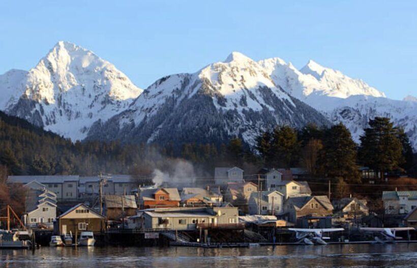 Sitka: Totem Poles, Raptor Centre, & Fortress of Bears Tour - FAQs