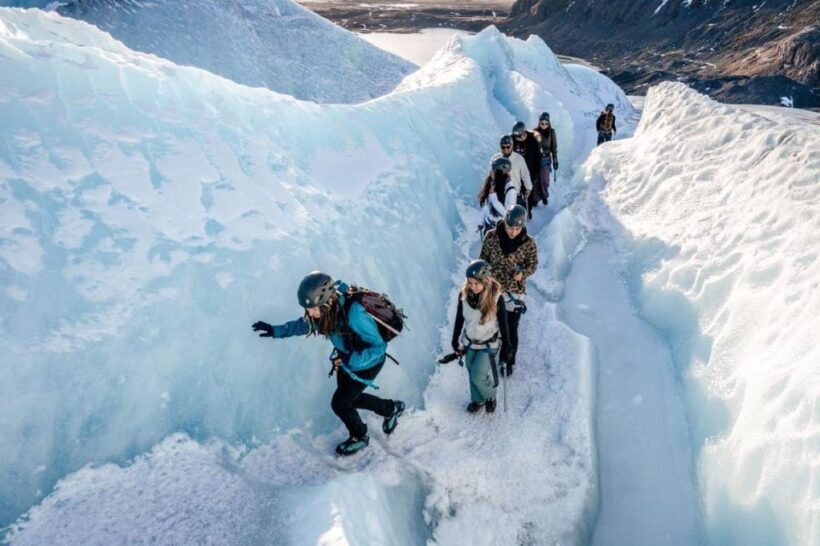 Skaftafell: Ice Cave Tour and Glacier Hike - Exploring the Ice Cave Tour and Glacier Hike