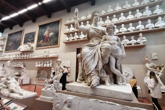 Skip-the-Line Accademia Guided Visit: David Secrets and Beyond - Meeting Point and Check-in