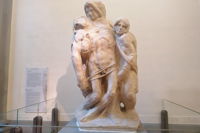 Skip-the-Line Accademia Guided Visit: David Secrets and Beyond - Accessibility and Language Options