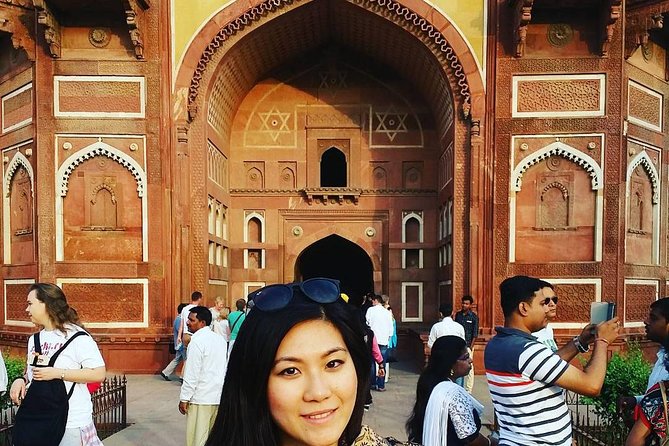 Skip-the-Line: Agra Fort Entrance Ticket with Guided Tour - FAQs