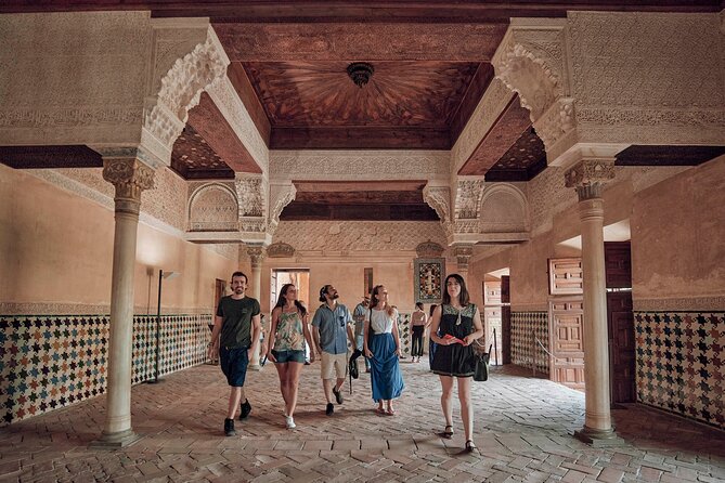 Skip The Line Alhambra and Generalife Guided Tour - Historical Significance and Cultural Insights