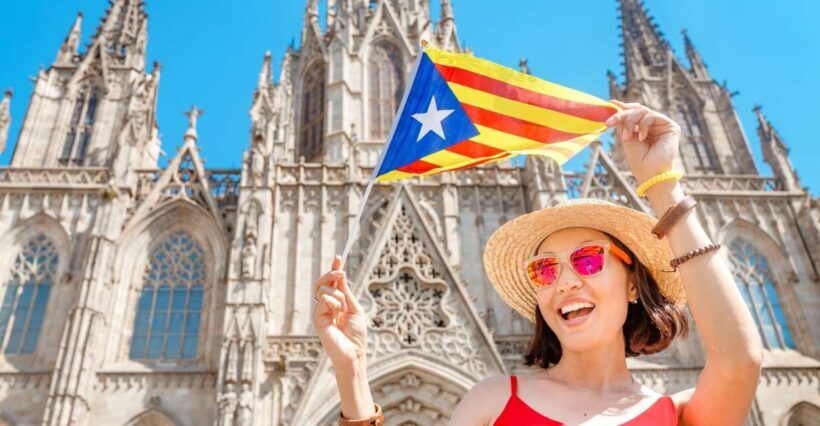 Skip-the-line Barcelona Cathedral with Private Guide - Key Points