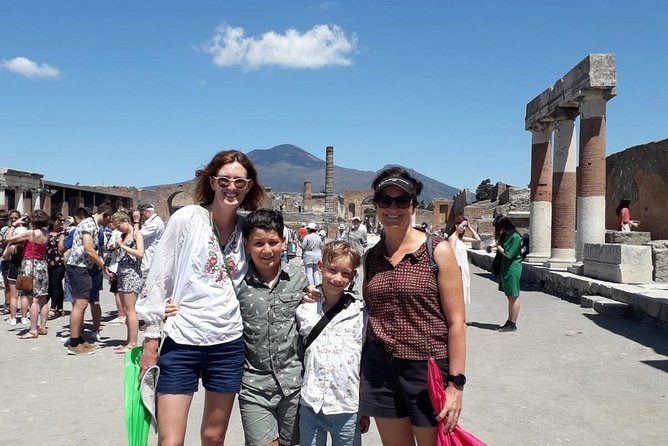 Skip-the-Line Exclusive Private Ancient Pompeii & Vesuvius Volcano Full Day Tour - Dining and Accessibility