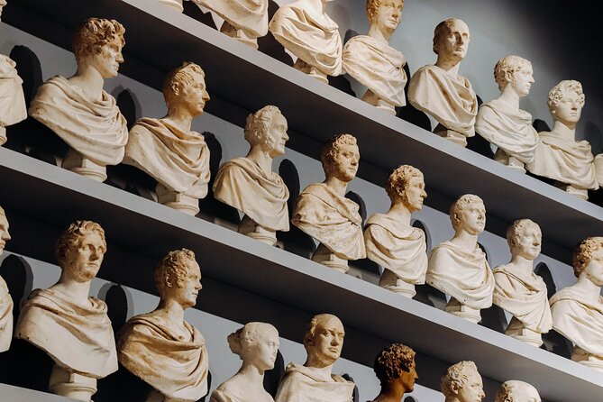 Skip the Line: Guided Tour of Michelangelo's David at Accademia - The Majesty of Michelangelos David