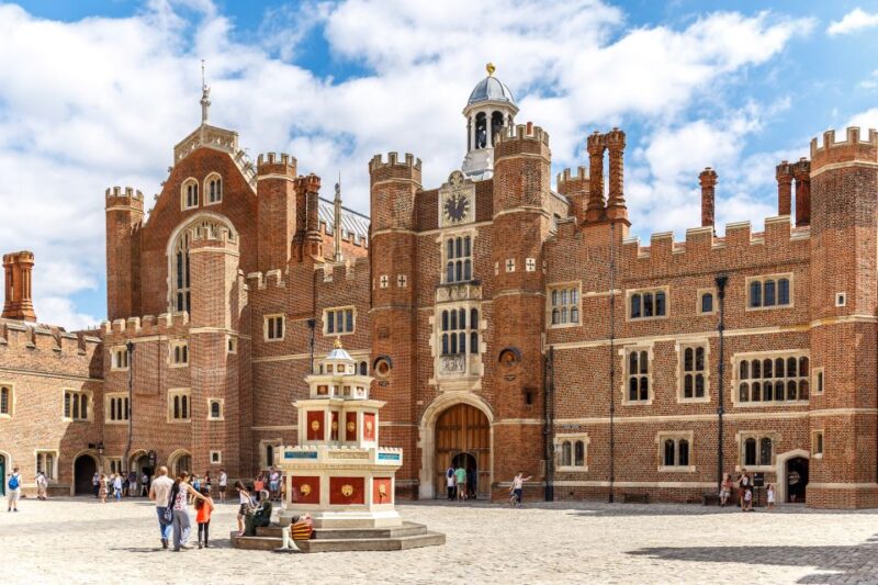 Skip-the-line Hampton Court Palace from London by Car - Key Points