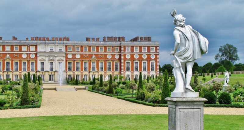 Skip-the-line Hampton Court Palace from London by Car - FAQs