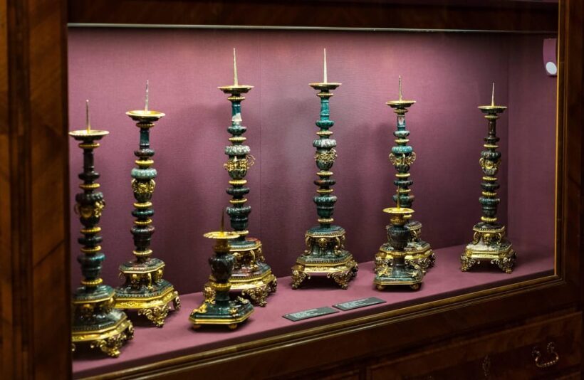 Skip-the-line Imperial Treasury Vienna Private Guided Tour - Practical Tips for Your Tour