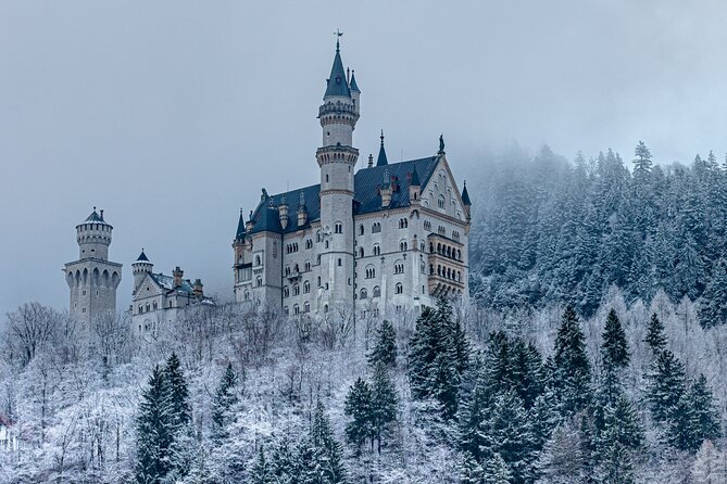 Skip the Line Neuschwanstein Castle Tour From Hohenschwangau - Meeting Point and Logistics