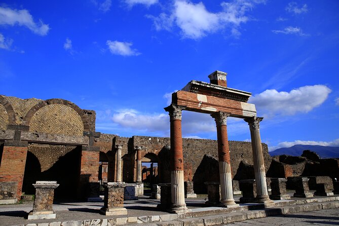 Skip the Line Pompeii Tour for Kids and Families W Special Guide - Engaging Commentary and Interactive Activities