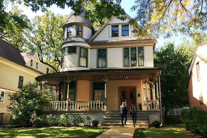 Skip the Line: Public Tour-Adult Admission Ticket (50 mins) - Exploring the Ernest Hemingway Birthplace Museum: A Practical and Authentic Tour