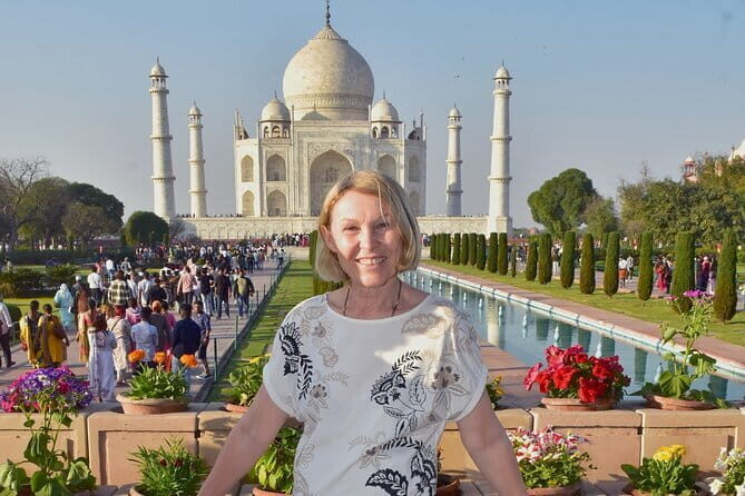 Skip The Line Taj Mahal Tour by Gatimaan Train From Delhi - Lunch Break at a 5-Star Hotel