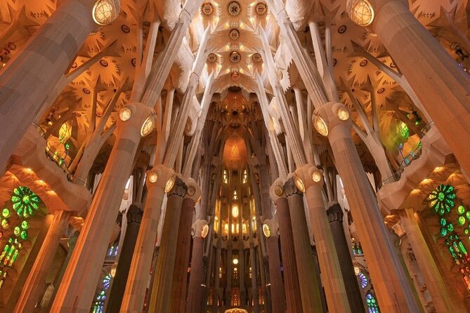 Skip-The-Line Tour Inside the Sagrada Familia - Traveler Participation