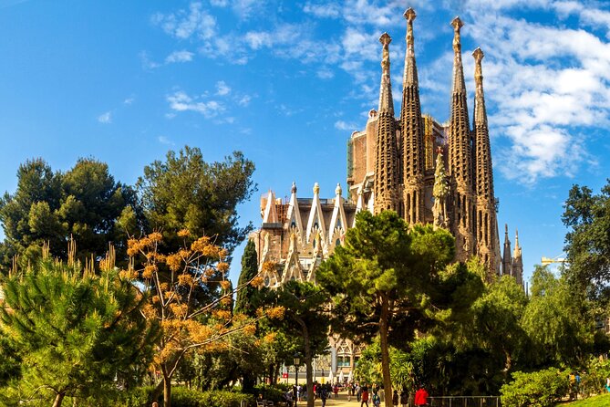 Skip-The-Line Tour Inside the Sagrada Familia - Maximizing Your Sagrada Familia Experience