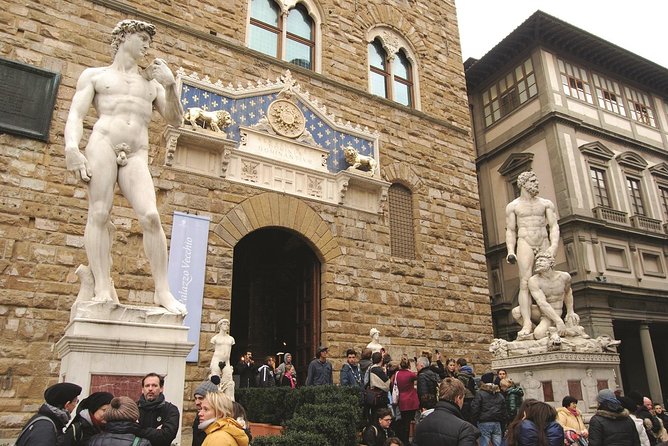 Skip the Line: Uffizi Small Group and Walking Tour of Florence - Discovering the Uffizi Gallery