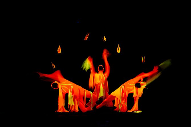 Skip the Line: WOW Show Black Light Theater in Prague Ticket - Tips for a Great Visit