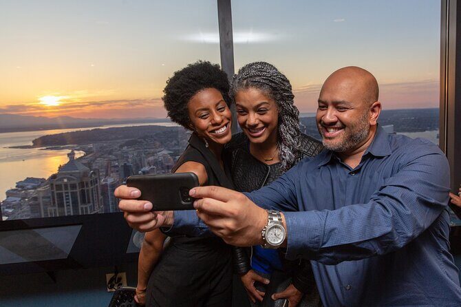 Sky View Observatory at the Columbia Center Admission Tickets - Accessibility and Practical Considerations