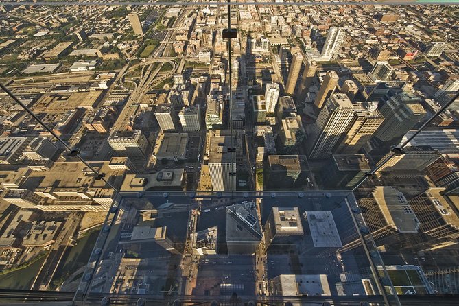 Skydeck Chicago Admission Ticket - Who Should Consider This Experience?