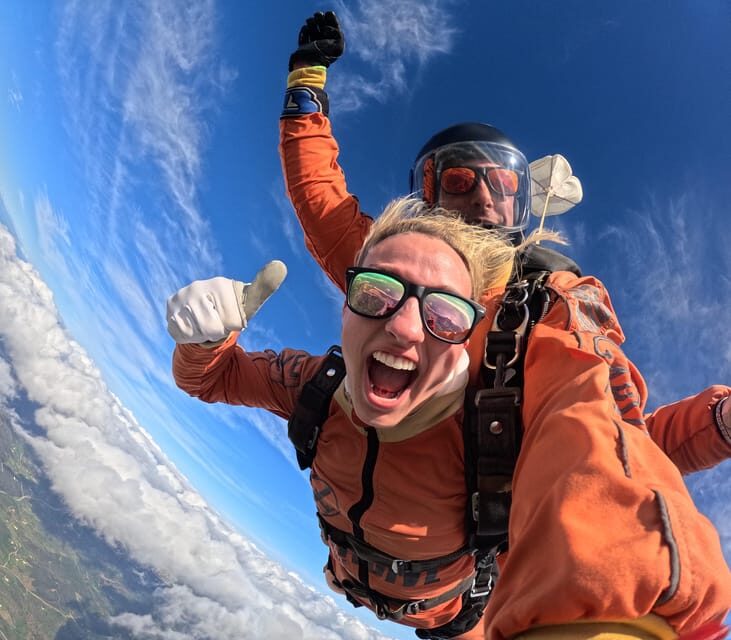 Skydive Algarve: Tandem Skydiving 10.000ft (up to 15.000ft) - Key Points