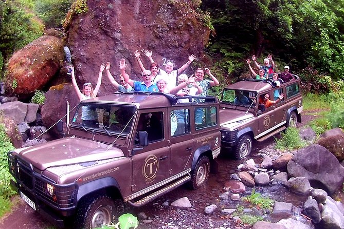 Skywalk with Wines Tasting and Vineyards Half day 4x4 Adventure - Visiting Cabo Girão: Europe’s Highest Sea Cliff