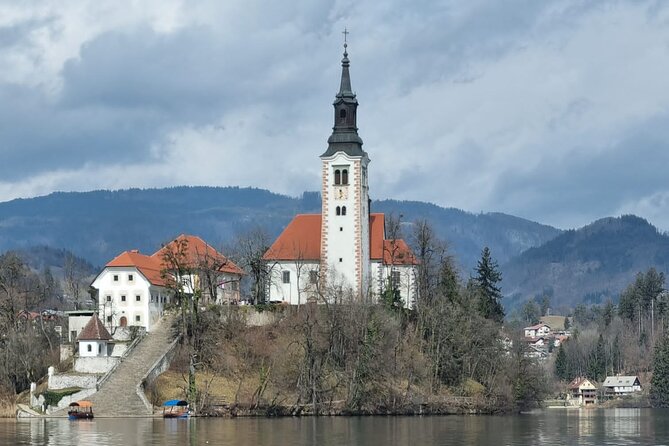 Slovenias Highlights: Bled Lake and Ljubljana Full-Day Private Tour From Zagreb - Guide Performance and Recommendations