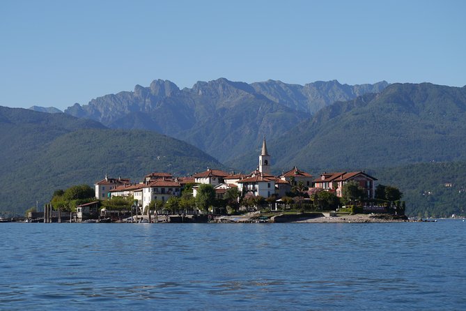 Slow boat tour for small groups with appetizer on Lake Maggiore - An Authentic Lake Maggiore Experience