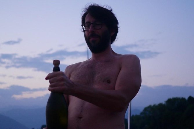 Slow boat tour for small groups with appetizer on Lake Maggiore - FAQs