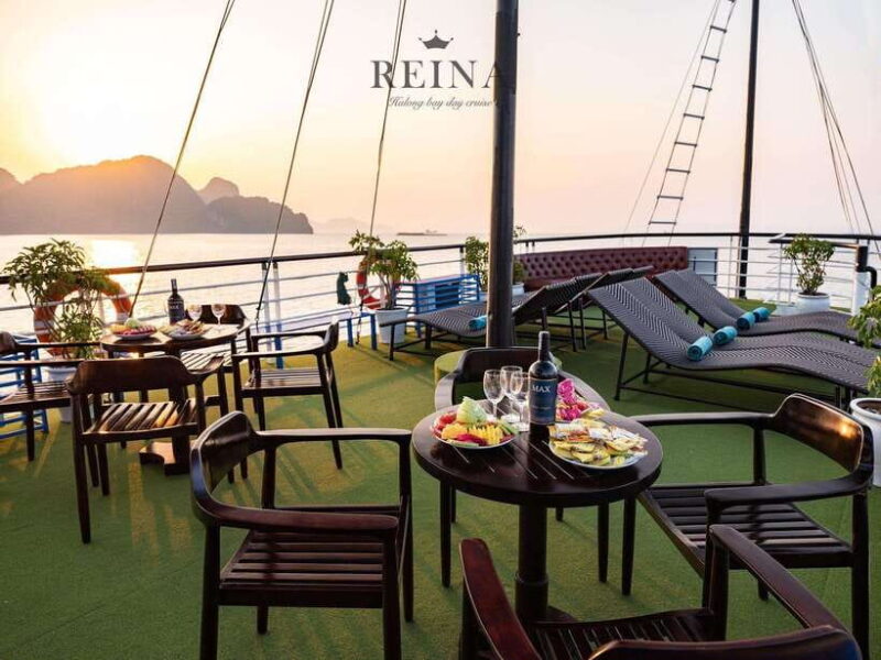 Small Deluxe Cruise in Halong Bay Day with Lunch and Sunset - Key Points