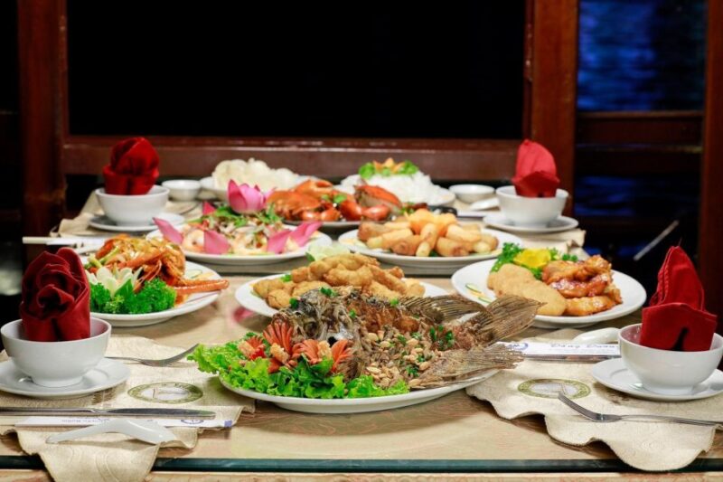 Small Dinner on Cruise in Saigon River - The Itinerary in Detail