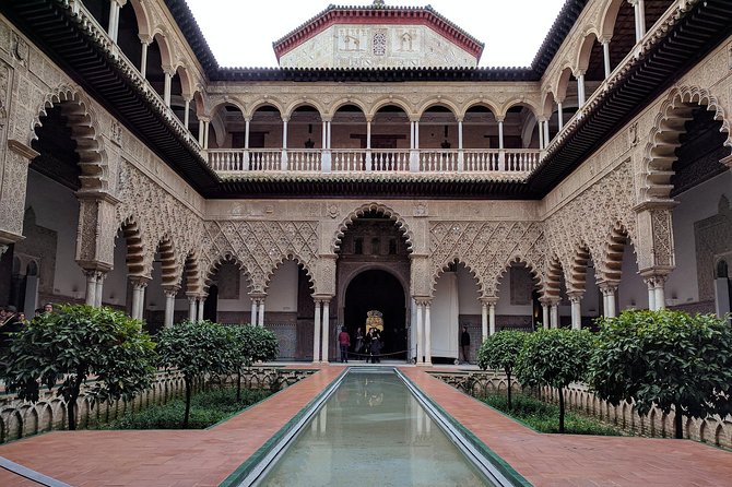 Small-Group Alcazar of Seville Guided Tour with entry ticket - Accessibility and Practicalities