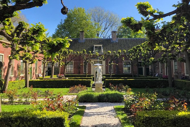 Small Group Alkmaar City Walking Tour *English* - Explore Alkmaars Landmarks