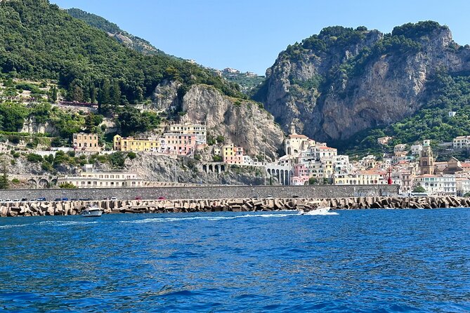 Small Group Amalfi Coast Boat Day Tour From Positano - Discovering the Emerald Grotto
