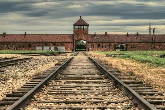 Small Group Auschwitz Tour from Lodz with Lunch - Value and Pricing: Is It Worth It?