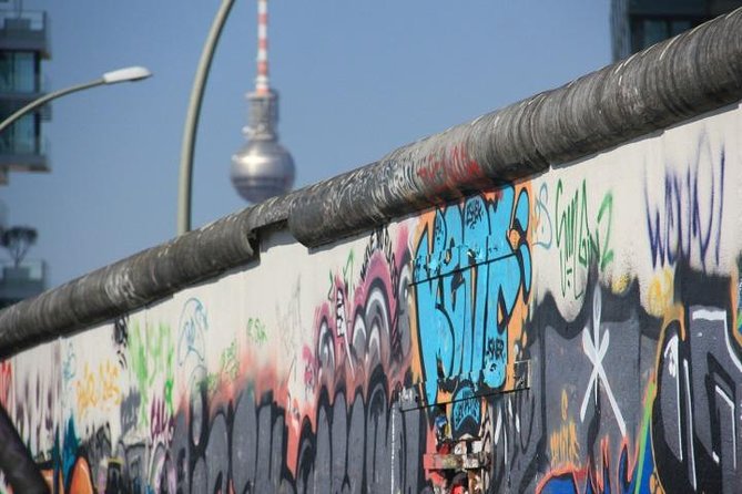 Small-Group Berlin Sightseeing and Food Tour of Prenzlauer Berg and Mitte - Itinerary and Highlights