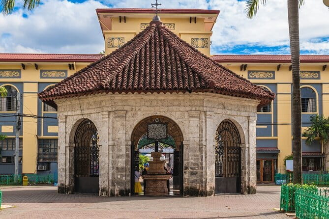 Small Group Cebu City And Uphill Mountain Tour - Transportation and Group Dynamics