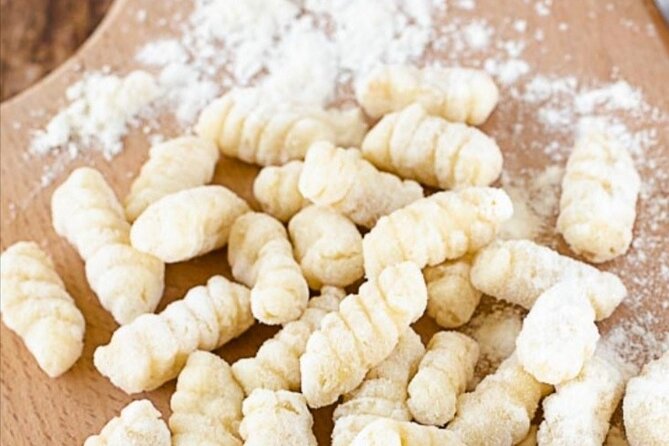 Small-Group Cooking Class in Positano: Gnocchi, Tiramisù & Drinks - Guest Reviews: A Warm Welcome