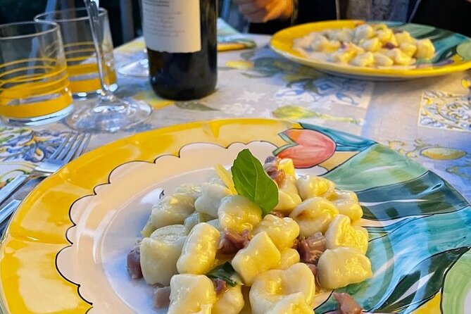 Small-Group Cooking Class in Positano: Gnocchi, Tiramisù & Drinks - Enjoying Stunning Views and Family Atmosphere