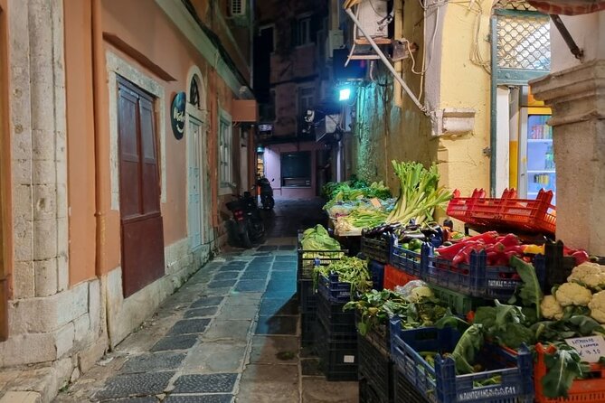 Small Group: Corfu Evening Walking Tour With a Glass of Wine - Uncovering Corfus Storied Past