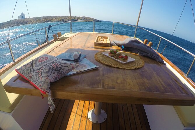 Small Group Cruise Around Antiparos & Despotiko With Lunch - Aboard the Traditional Kaiki Boat
