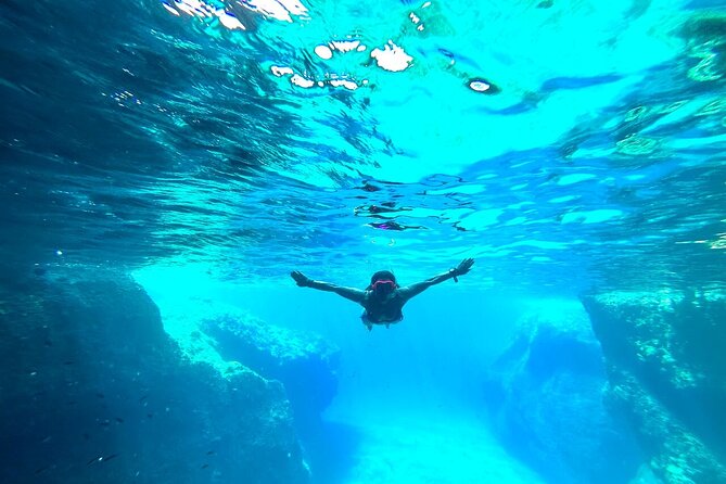 Small Group Cruise Around Antiparos & Despotiko With Lunch - Admiring the Breathtaking Landscapes