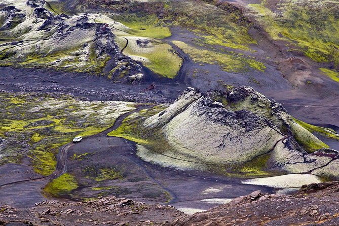 Small Group Day Tour to Lakagigar Volcano by Super Jeep From Klaustur - Discovering the Fjadrargljufur Canyon