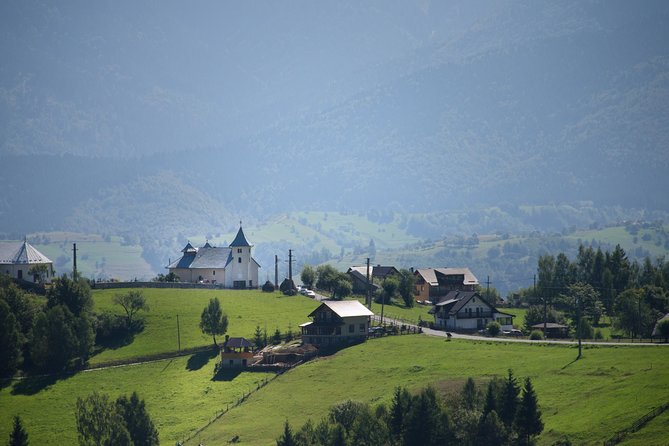 Small-Group Day Trip in Romanian Authentic Mountain Villages From Brasov - Bran Castle and Transylvanian Traditions