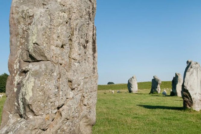 Small-Group Day Trip to Stonehenge, Glastonbury, and Avebury From London - Unveiling Avebury Stone Circle