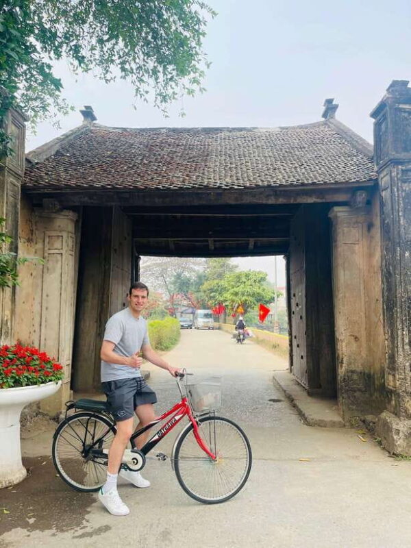 Small Group Discover the best of Duong Lam Ancient Village - FAQ