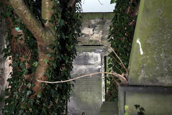 Small Group Edinburgh Underground Vaults & Graveyard Ghost Tour - The Sum Up