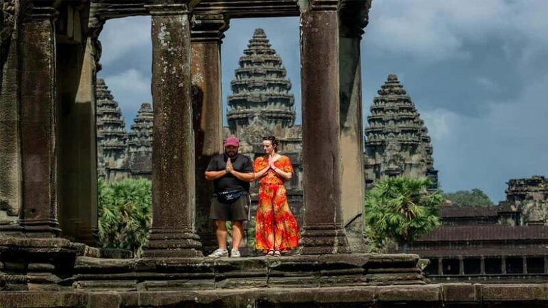 Small Group Explore Angkor Wat Sunrise Tour with Guide - Who Should Consider This Tour?