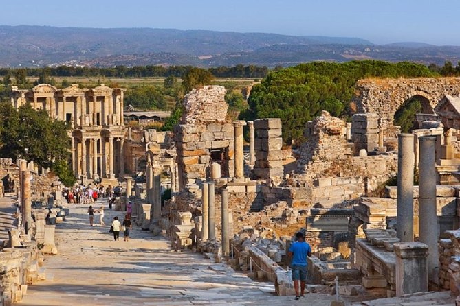 Small-Group Full Day Pergamum and Asklepion Tour From Izmir - Insights From Past Travelers: Reviews and Feedback
