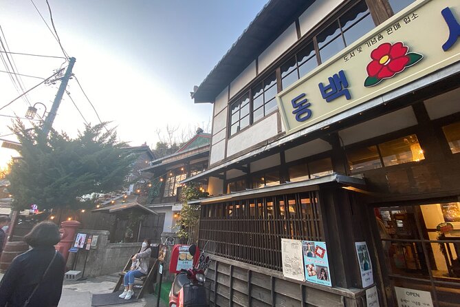 Small Group Guided Tour in Pohang - Transport and Group Size