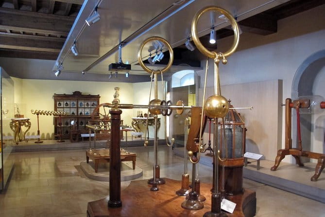 Small-group Guided tour of Galileo's Museum - How to Maximize Your Visit