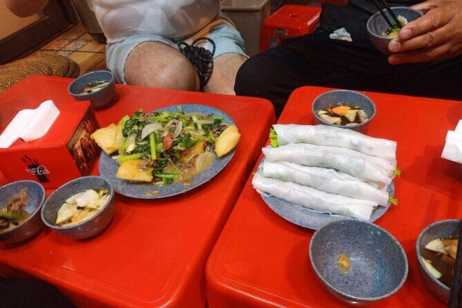 Small Group Hanoi Street Food and Drink Tasting up to 10 Guests - Cyclo Ride and Cultural Insights